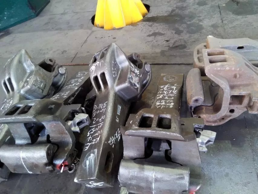 High quality China E type railway wagon coupler